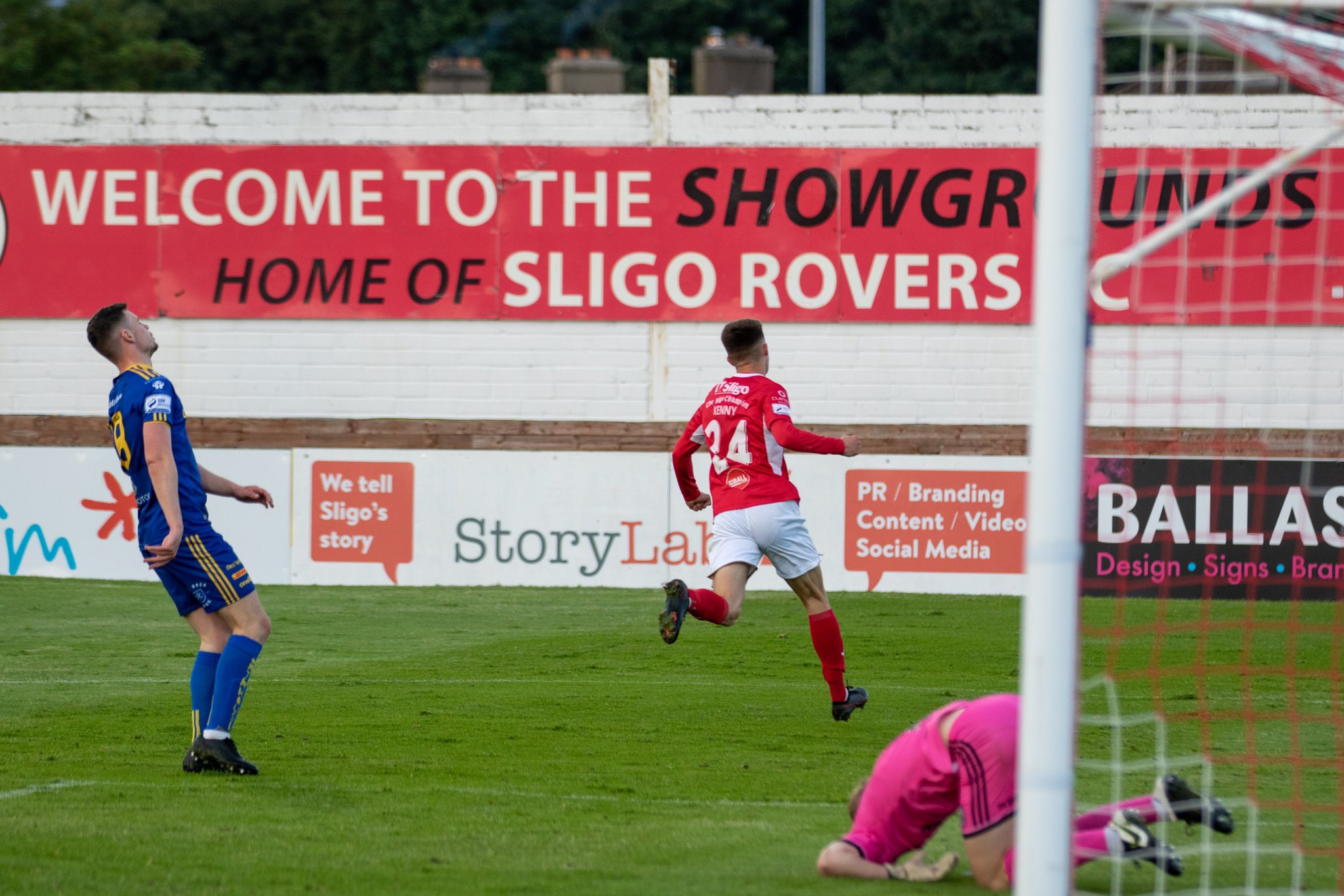 Rovers win in style as Kenny bags hat-trick – Sligo Rovers