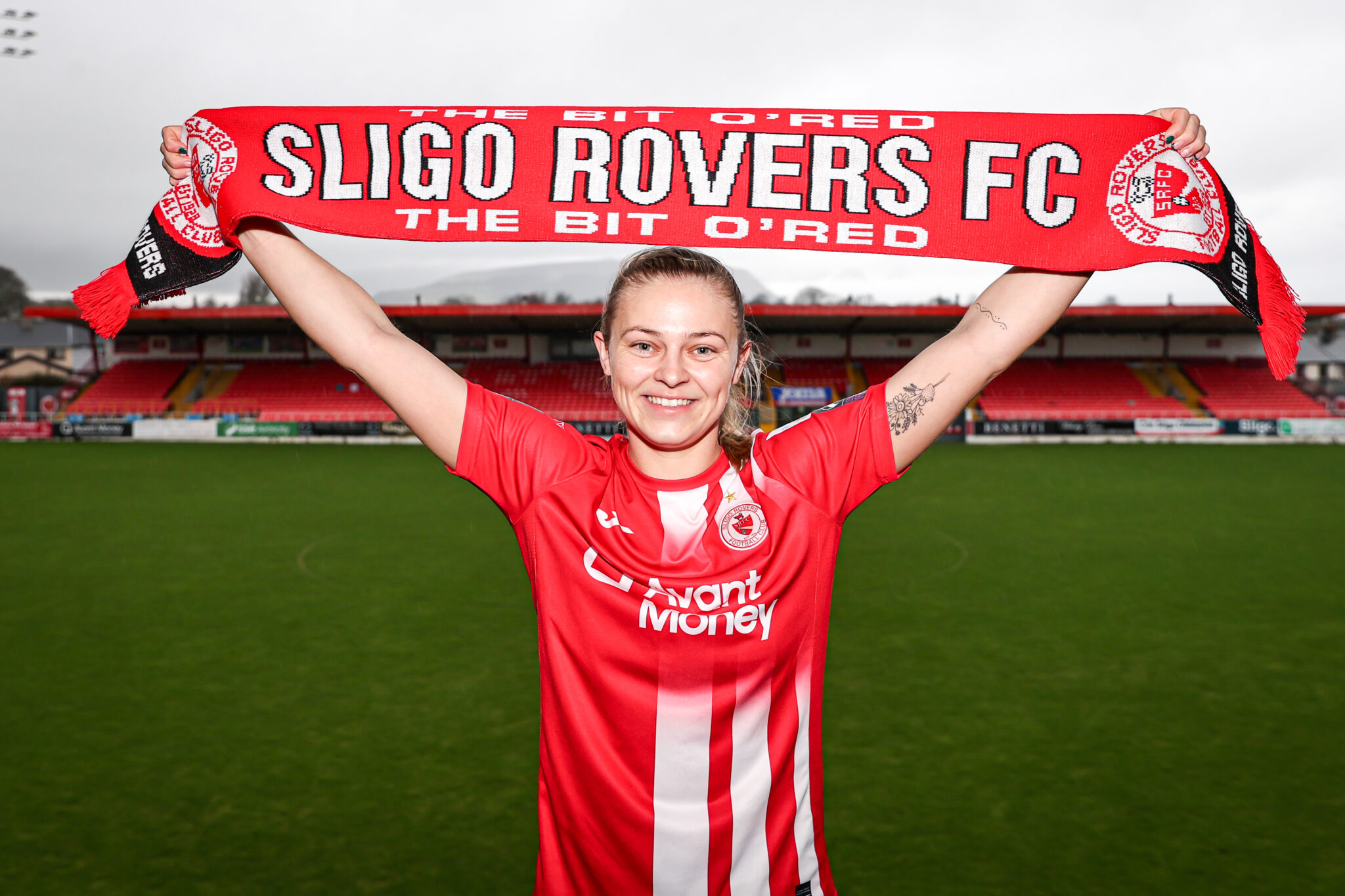 Kelly Crompton signs for 2024 – Sligo Rovers